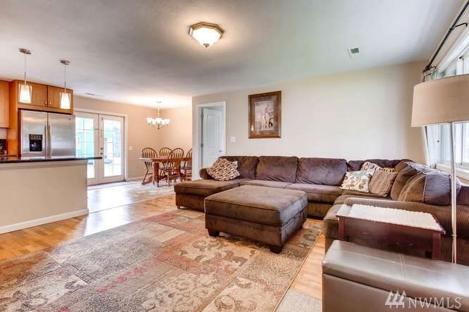 House for sale in Renton: 16882 125th Ave SE, Renton, WA 98058