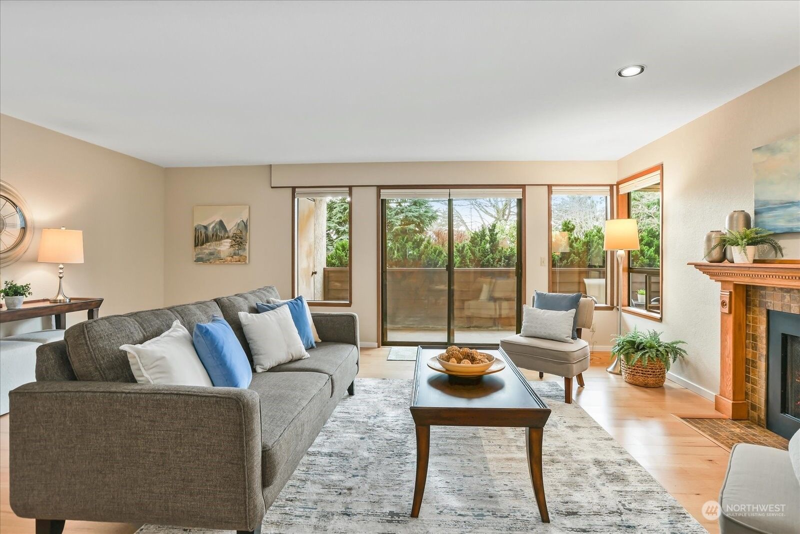 2 bed Shoreline home for sale: 2020 NW 195th Street 102, Shoreline, WA ...