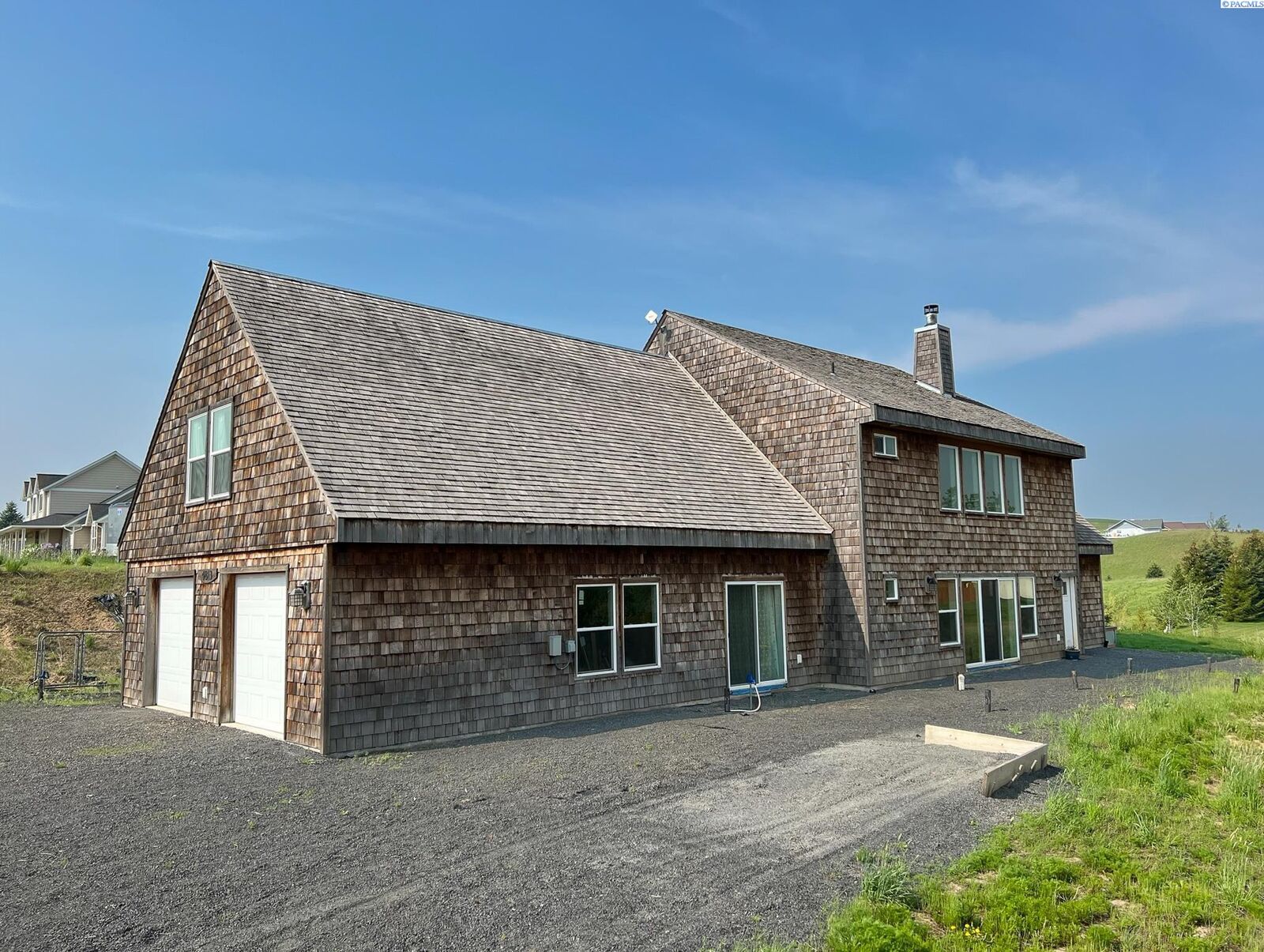 House for sale in Pullman: 4813 Pullman Airport Road, Pullman, WA 99163