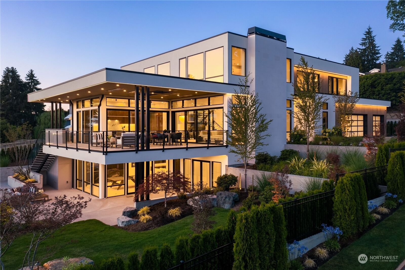 6 bed Clyde Hill home for sale: 8802 NE 20th Street, Clyde Hill, WA 98004