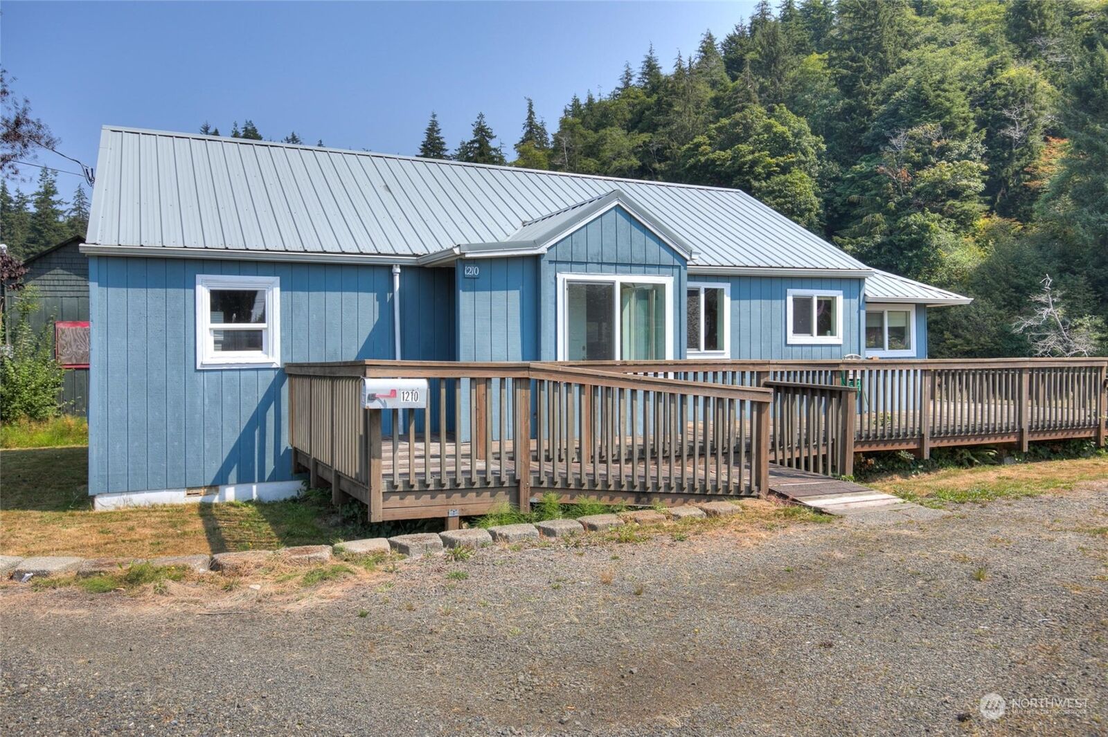 Home for sale in Aberdeen: 1210 Madison Street, Aberdeen, WA 98520