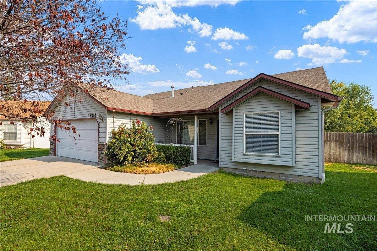 House for sale in Nampa: 18212 Royal Way, Nampa, ID 83687