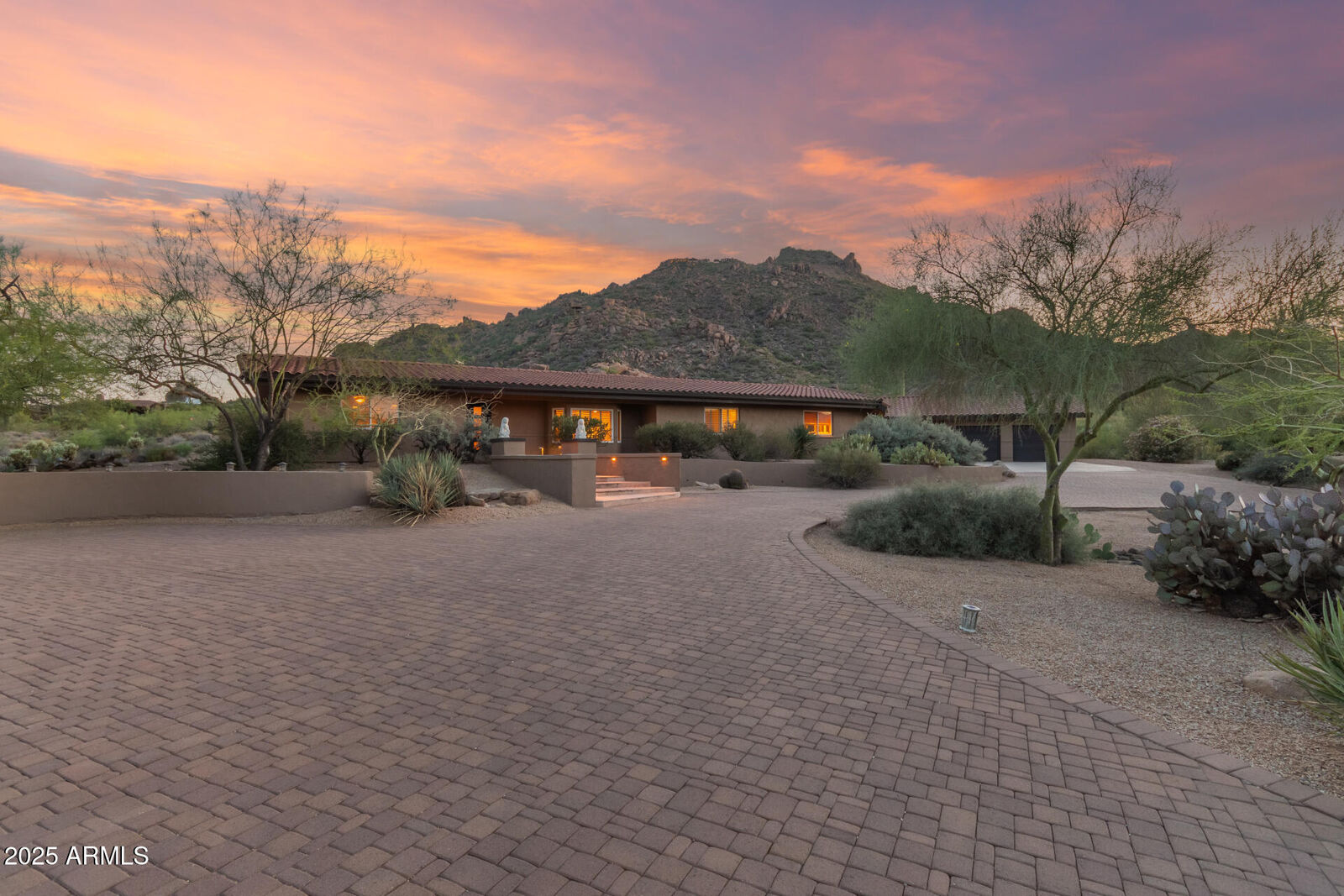 House for sale in Carefree: 36220 N Tom Darlington Drive, Carefree, AZ 85377