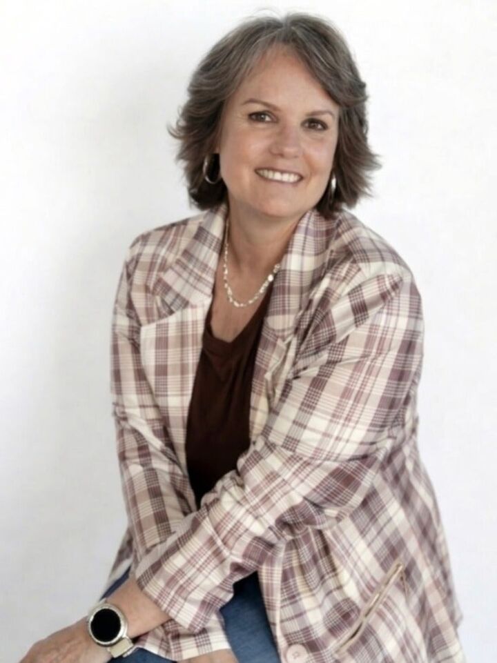 April Wasdyke - Combs & Associates Real Estate - - Combs & Associates ...